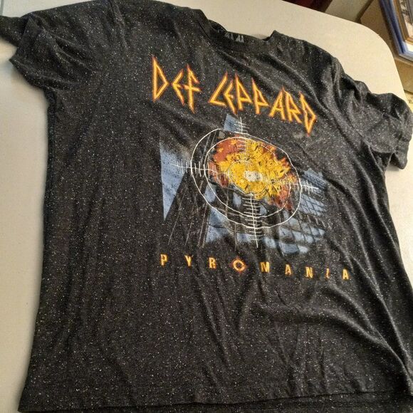 Def Leppard | Shirts | 28 Defleppard Pyromaniamens Xl Cotton Blend ...